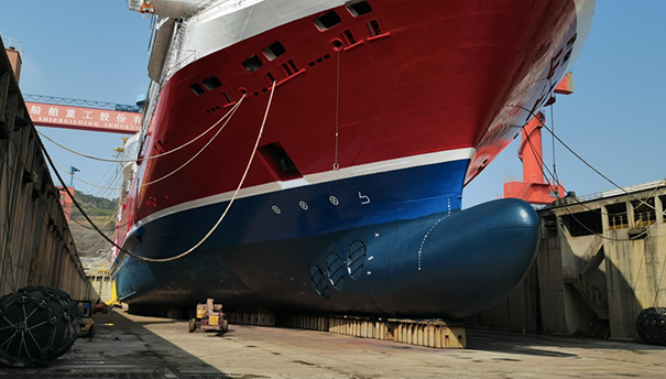 Viking Linen uusin alus lasketaan vesille XSI:n telakalla Kiinan ...